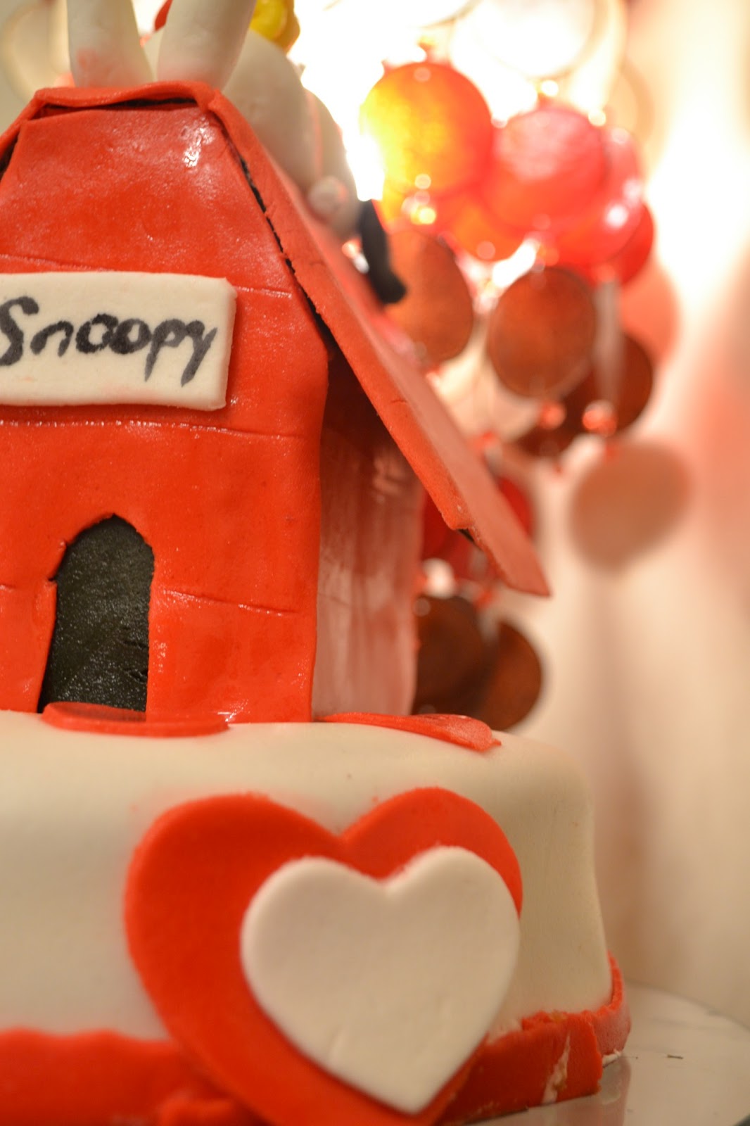 Deezert Be My Valentine Snoopy Cake