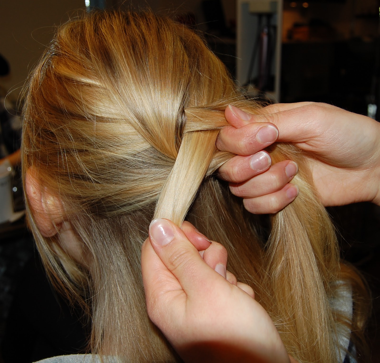 Hair by Sara L: Utbakad fläta