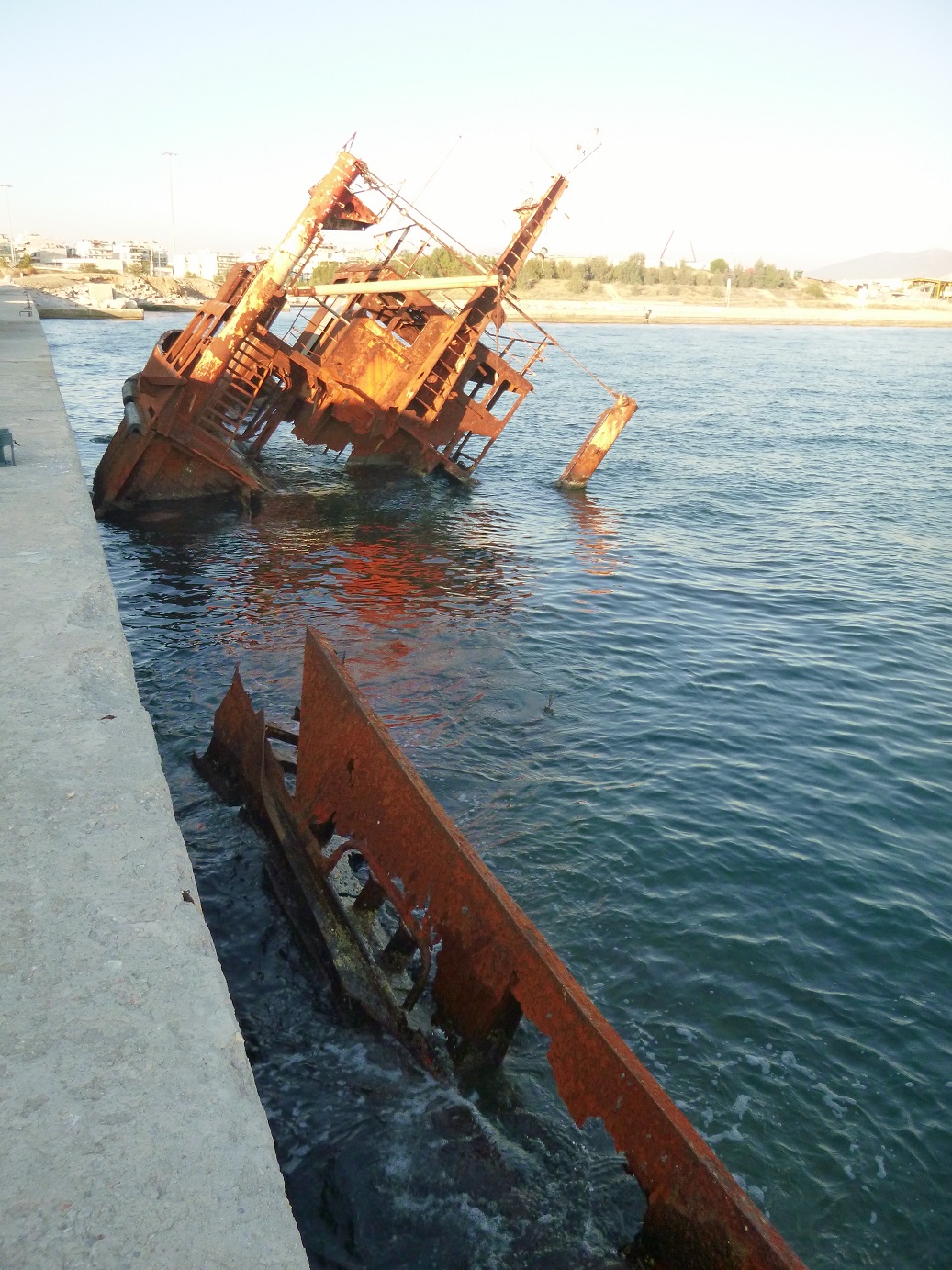 Γιώργος Πρίμπας (Στιγμές): [Στο Ναυαγισμένο "Ποσειδών" στις εκβολές του ...
