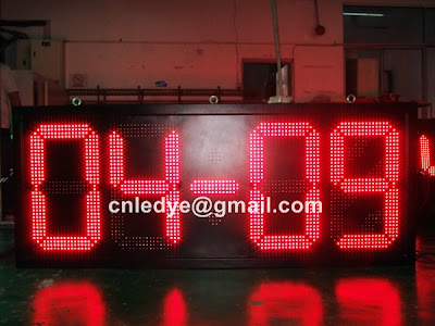 PetroLed: 25 inches Large digital Led outdoor Clock