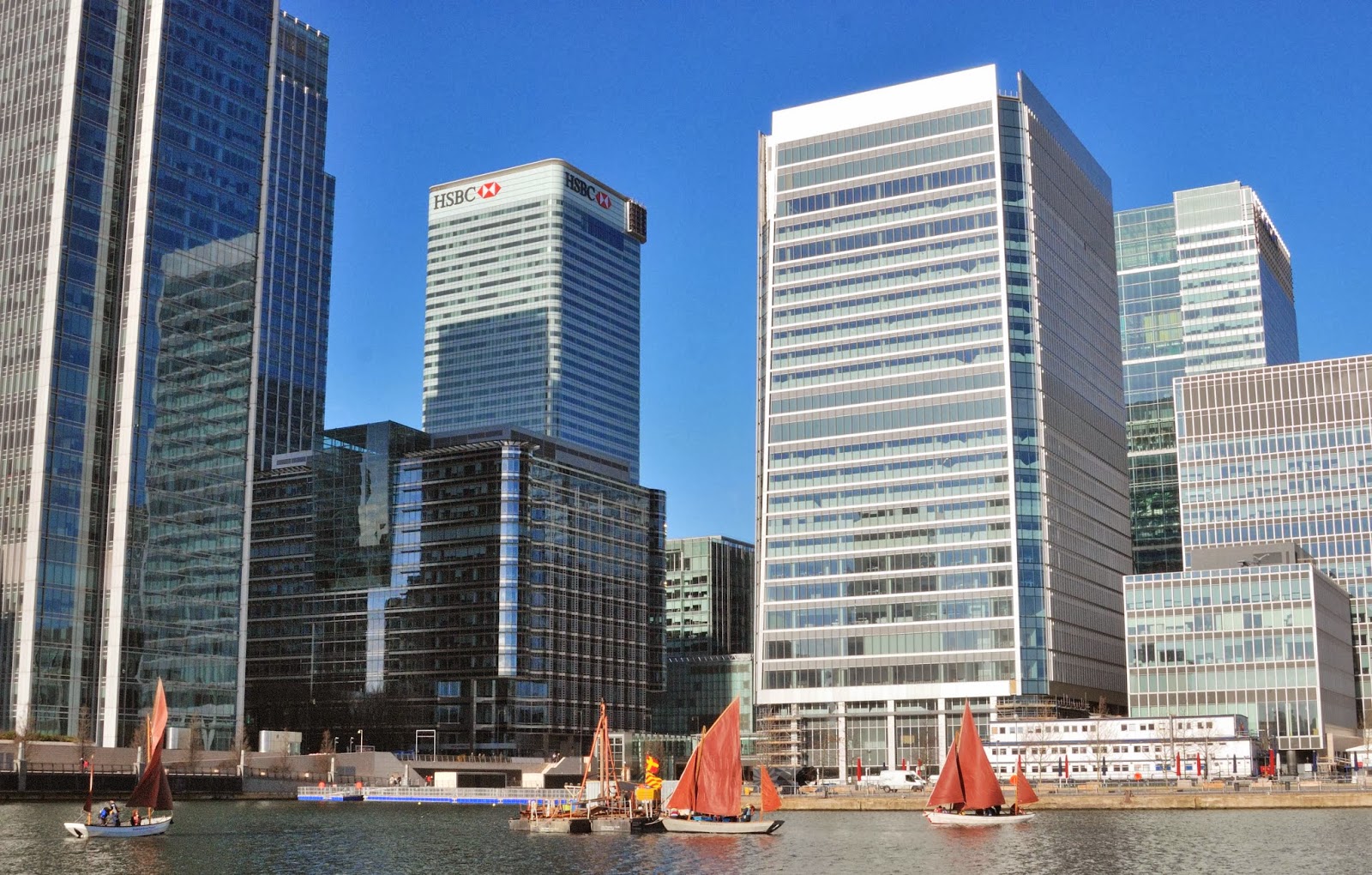 Pauline à la crème anglaise: Sunny Sunday in London's Docklands