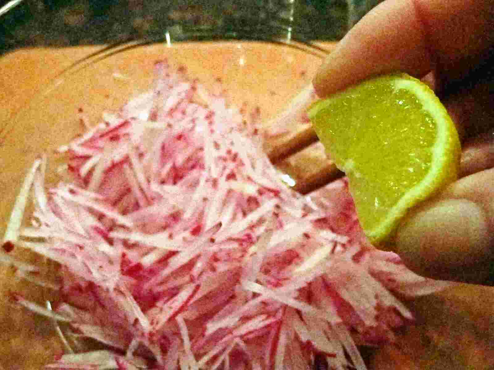 Recipes for Tom: Radisshu no namuru / radish namul salad