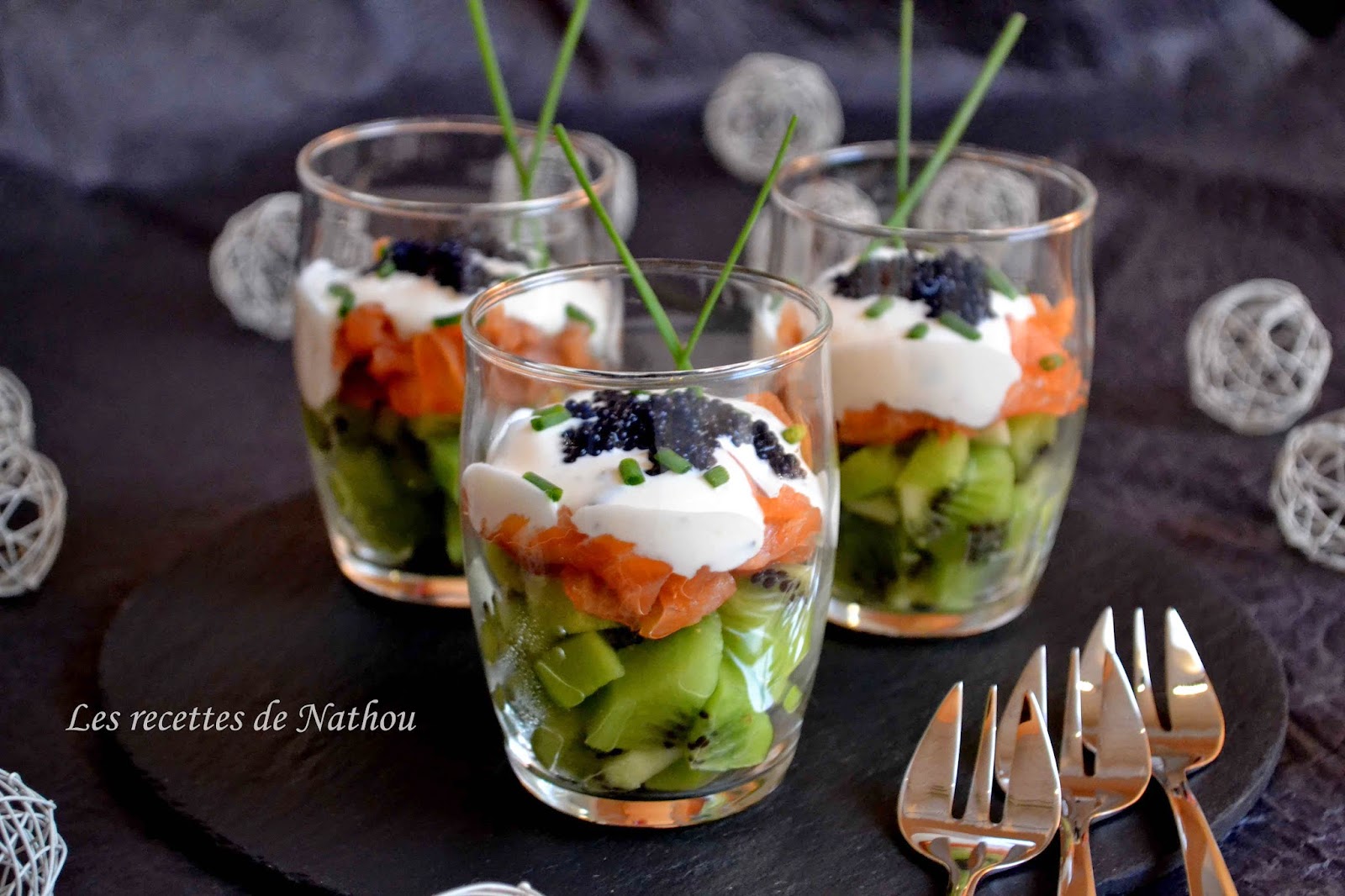 Verrines Kiwis Et Saumon Fumé Fromage Frais à La Ciboulette Soto
