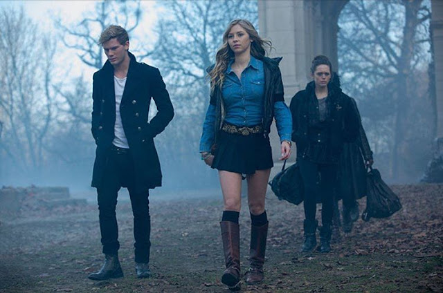 Adaptaciones: Nuevos stills y posters de Fallen ~ Blue Diamonds Books