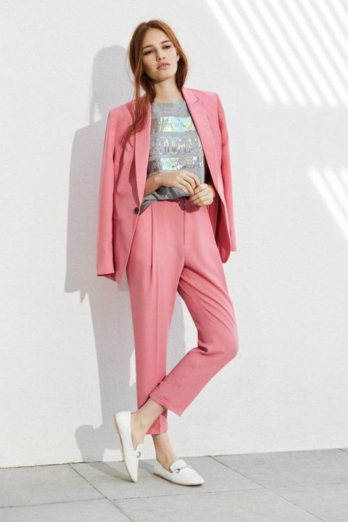 Traje Rosa - Una chica como tu