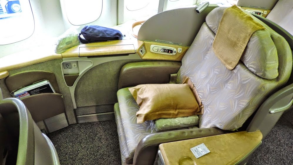 Review: Asiana Airlines B747 First Class, Frankfurt-Seoul