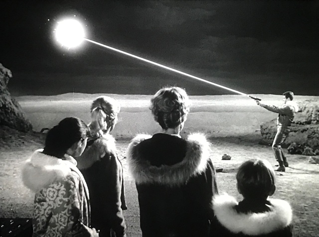 MUSINGS OF A SCI-FI FANATIC: Lost In Space S1 E4: There Were Giants In ...