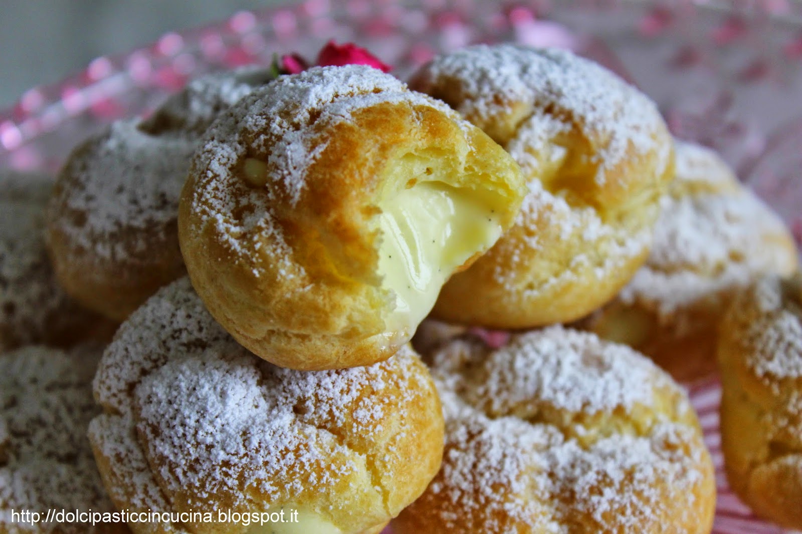 Bignè alla crema pasticcera