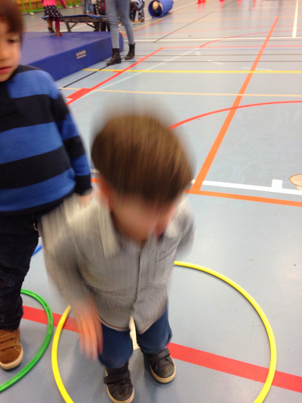 kleuters van het Dambord: Turnen in Sijsele: bewegingsomloop