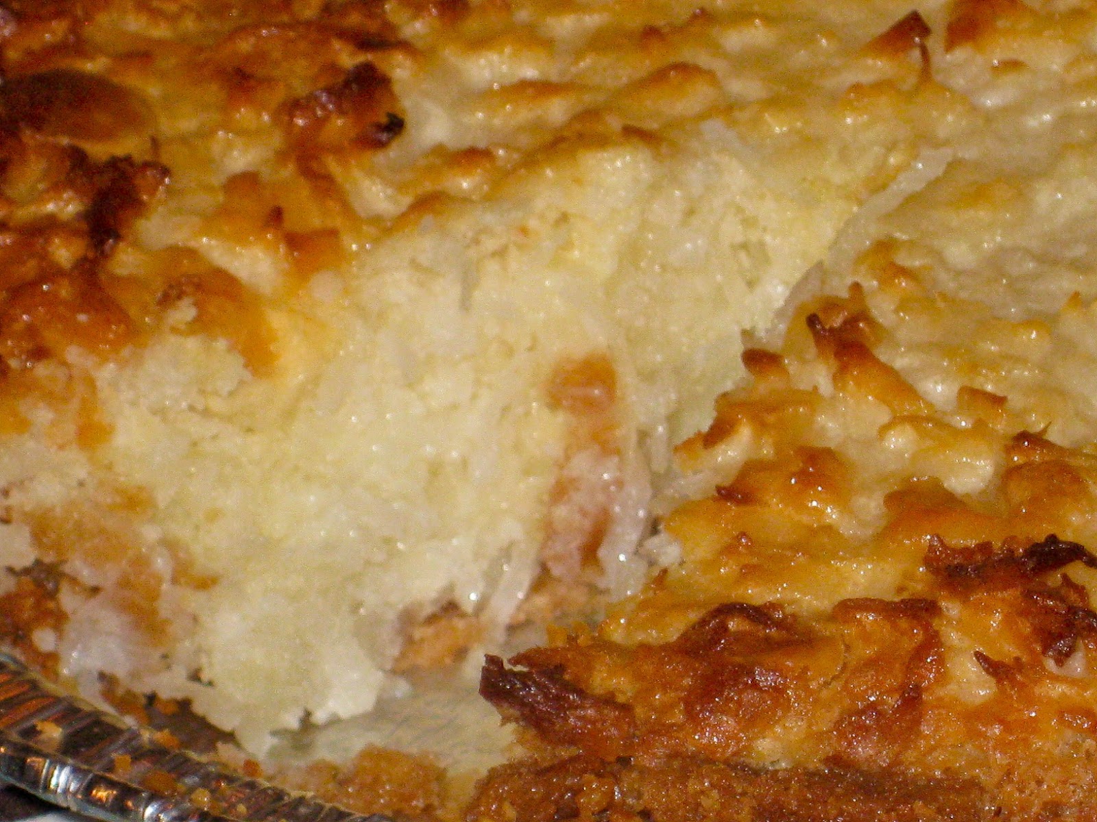Spoonfeeding Casanova: Toasted Coconut Macaroon Pie
