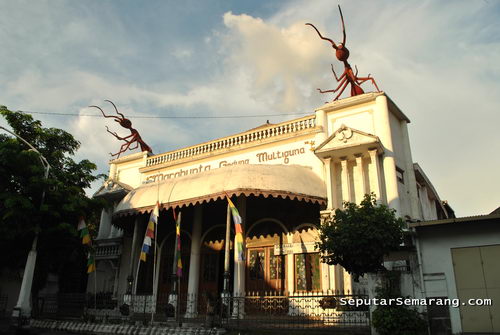 Forum Pecinta Bangunan Kuno: Gedung Marabunta