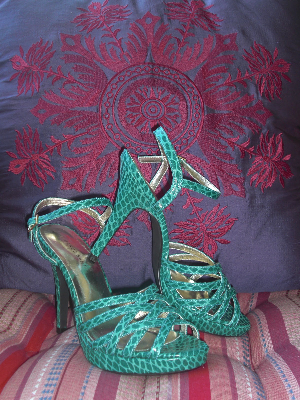 Auretha! Personal Stylist + Psychic Soul Style Coach