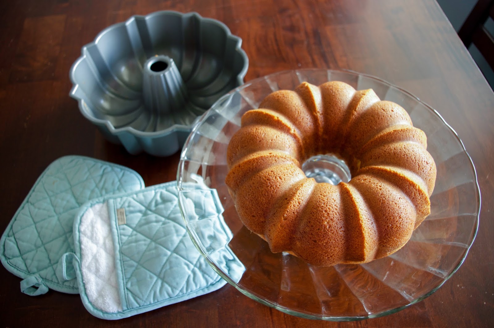 Home Sweetly Home: Easy Buttered Rum Cake