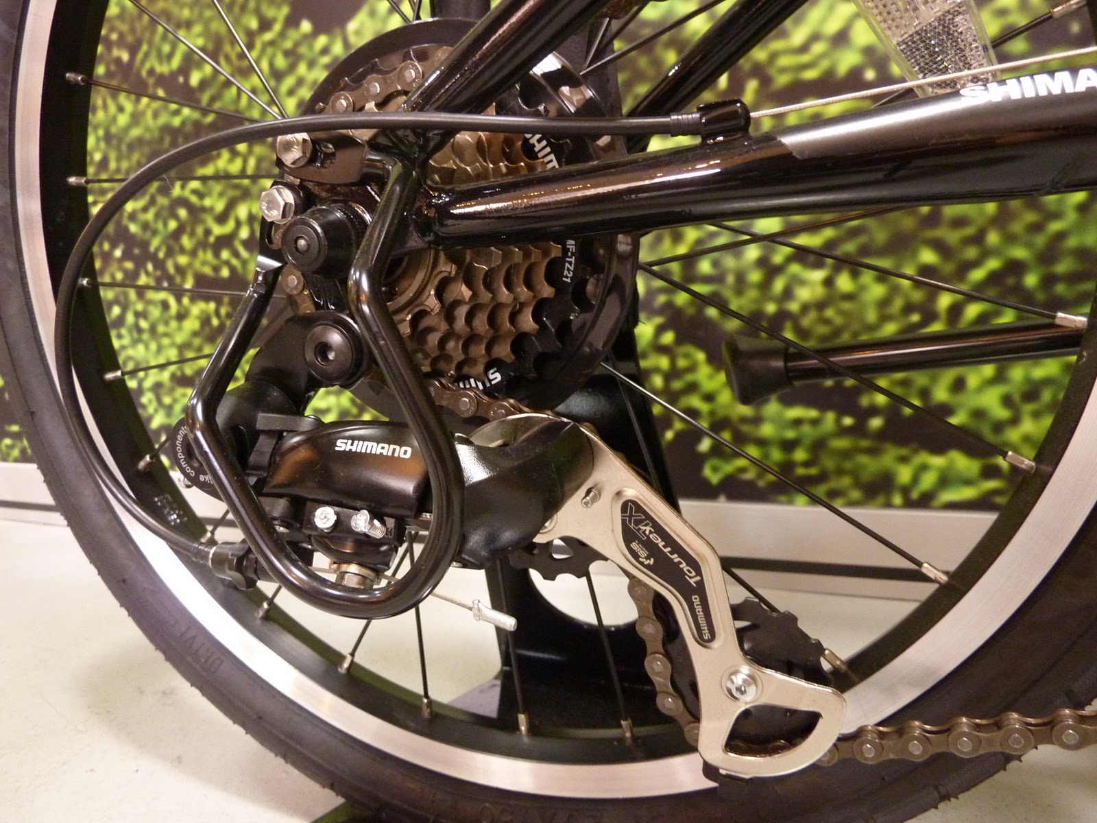 FOLDING BIKE TRADING: Ferrari,Saab,Renault