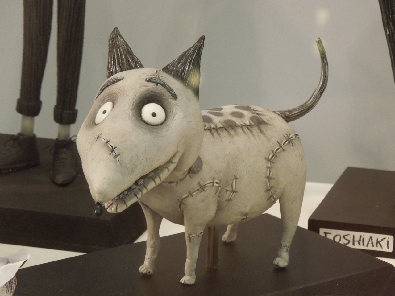 Hollywood Movie Costumes and Props: Production maquettes and puppets ...