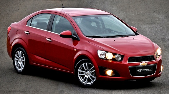 Chevrolet lança Sonic Sedan por R$49.100