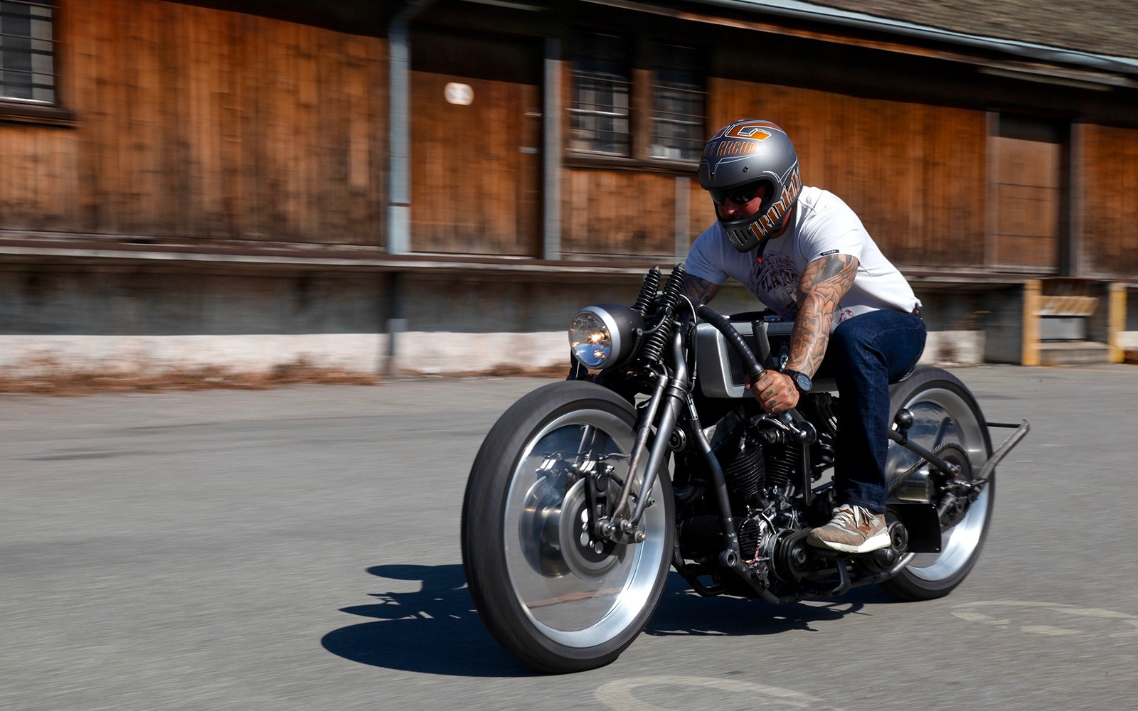 Panhead racer - Inazuma café racer