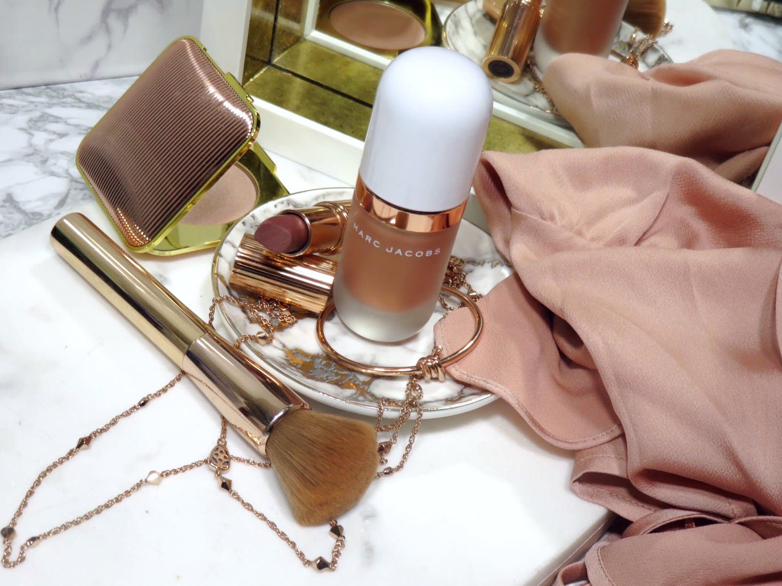 | Review | Marc Jacobs Dew Drops Coconut Gel Highlighter in Coconut ...