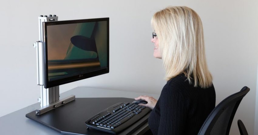 Monitor Komputer Bekas: Posisi Duduk Yang Ideal Saat Di Depan Komputer