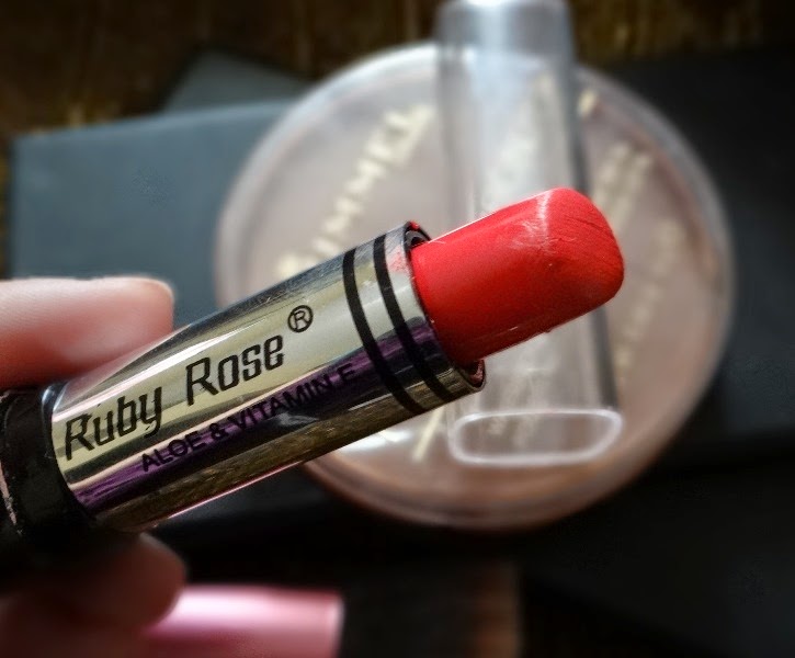 Simona Tucu: Un ruj coral Ruby Rose, o alternativă ieftină pentru ...