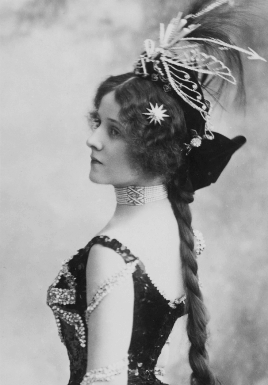 VINTAGE PHOTOGRAPHY: Edna May in The Belle of New York by W. & D ...