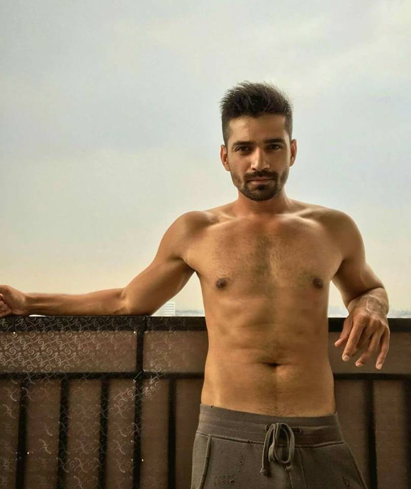 Never Shy To Expose Vishal Singh Shirtless Pics