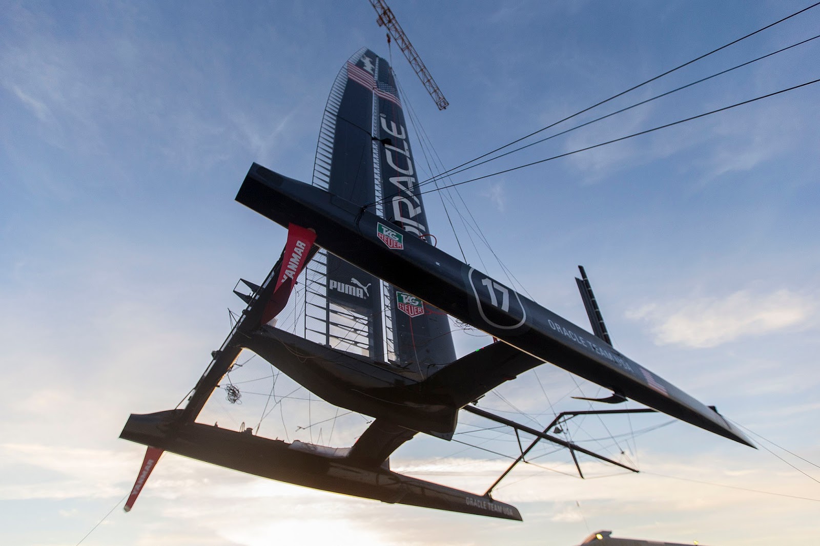 Images / L'AC72 d'Oracle Team USA '17' retrouve son élément ! | ScanVoile