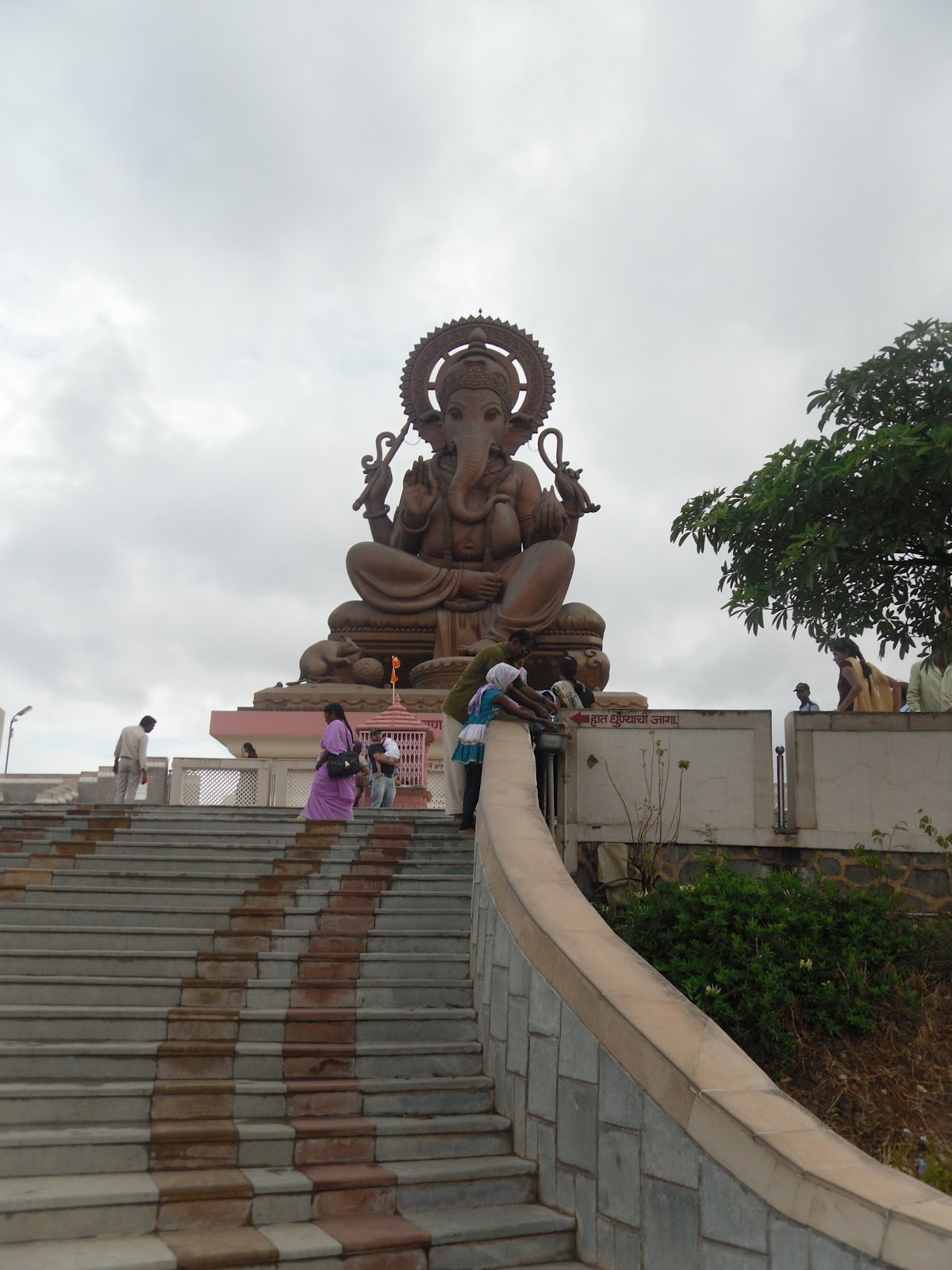 My Outings: Prati Shirdi & Birla Ganpati...Shirgaon