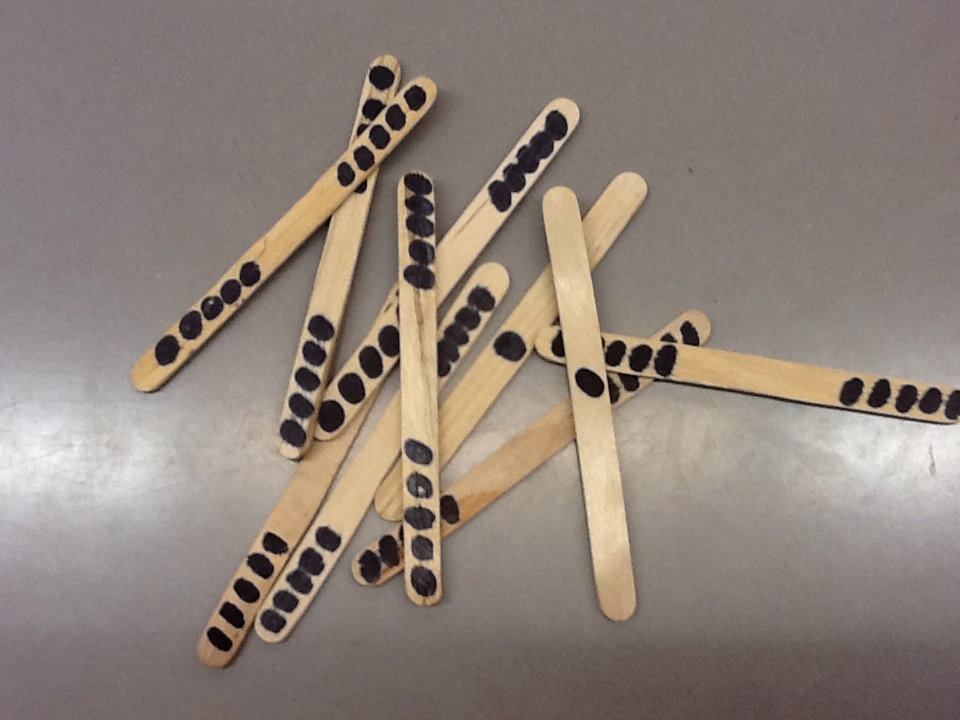 First Grade Bloomabilities: Toss It! Make a Quick Place Value Game