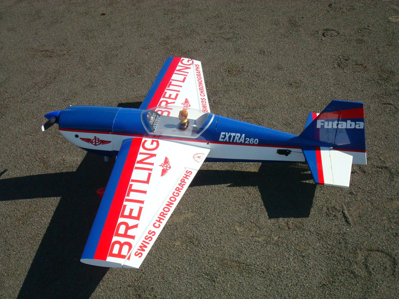 AEROMODELISMO EM ERECHIM: Extra 260 motor DLE 20CC