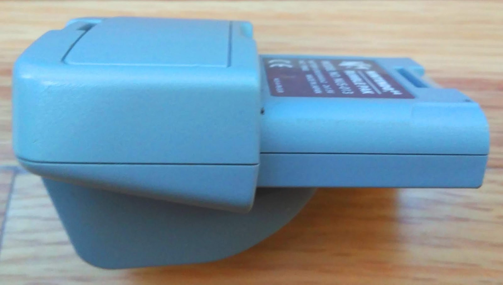Retro Ordenadores Orty: Nintendo 64 Rumble Pak (modelo NUS-013).