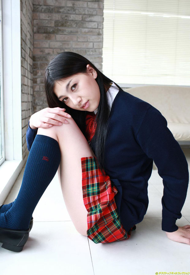 Model Seksi Saori Hara - Foto dan Gambar - Just Relax