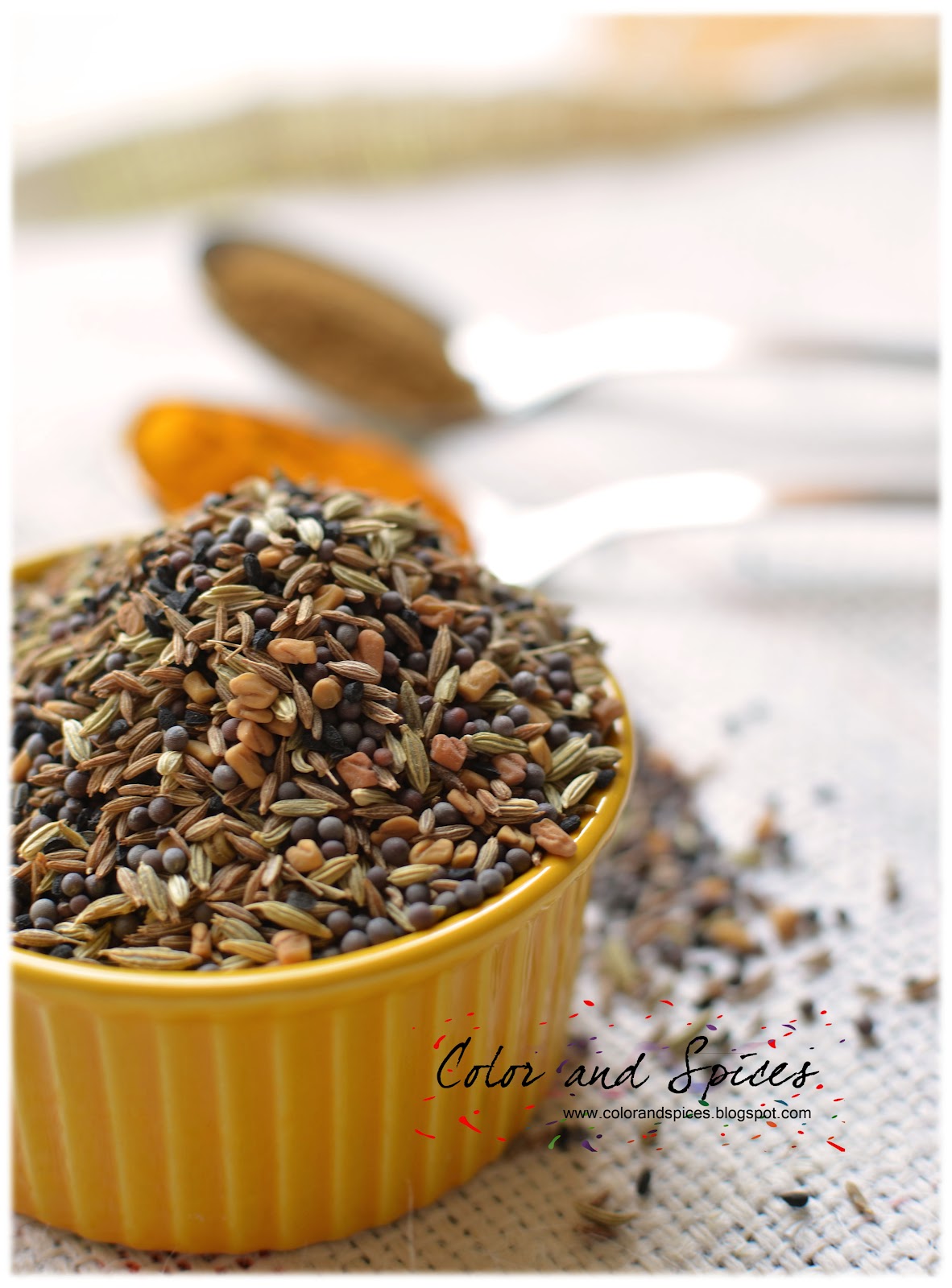 Color and Spices: Kumro saag-er chochori