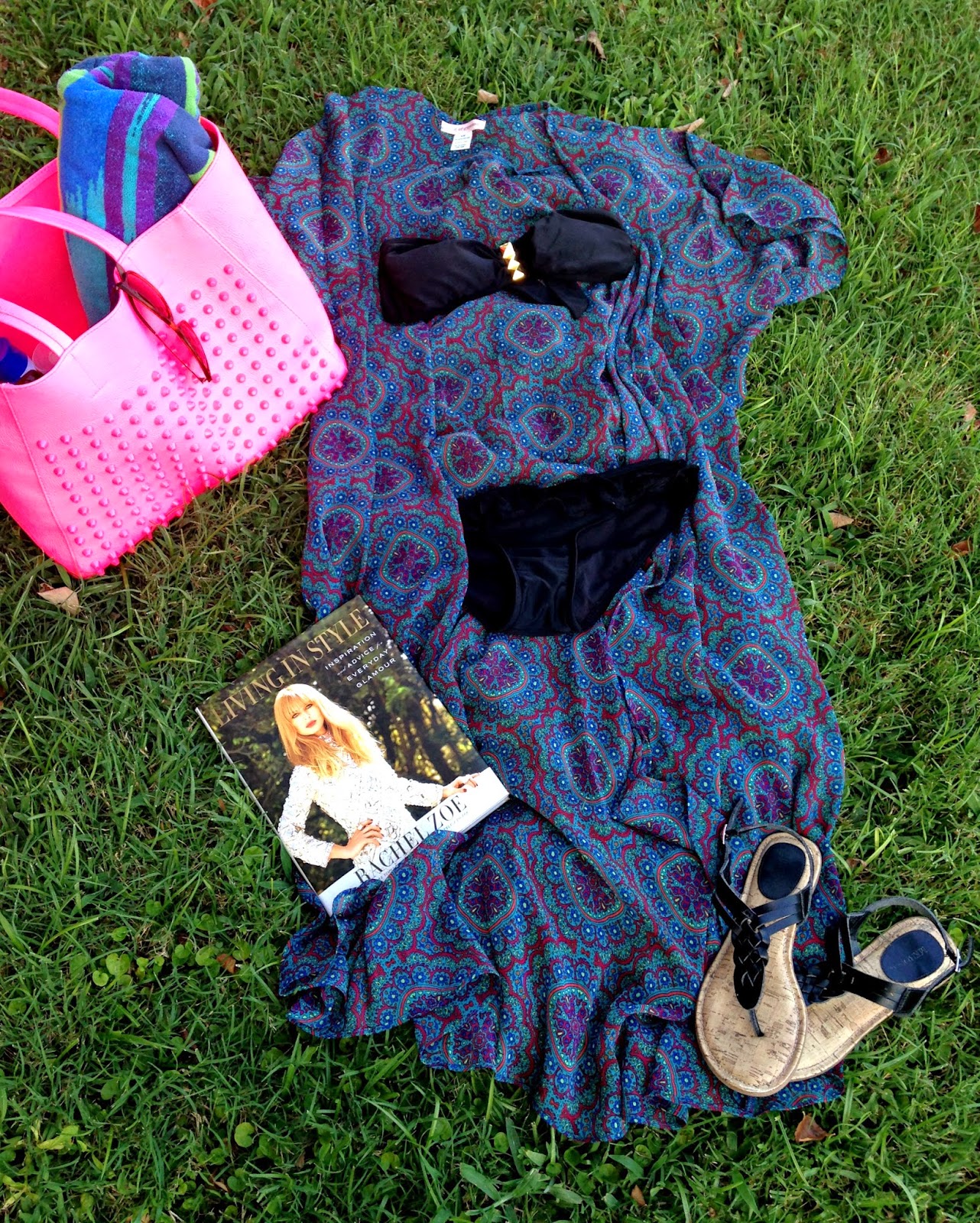 The Life of a Lady: Poolside Essentials