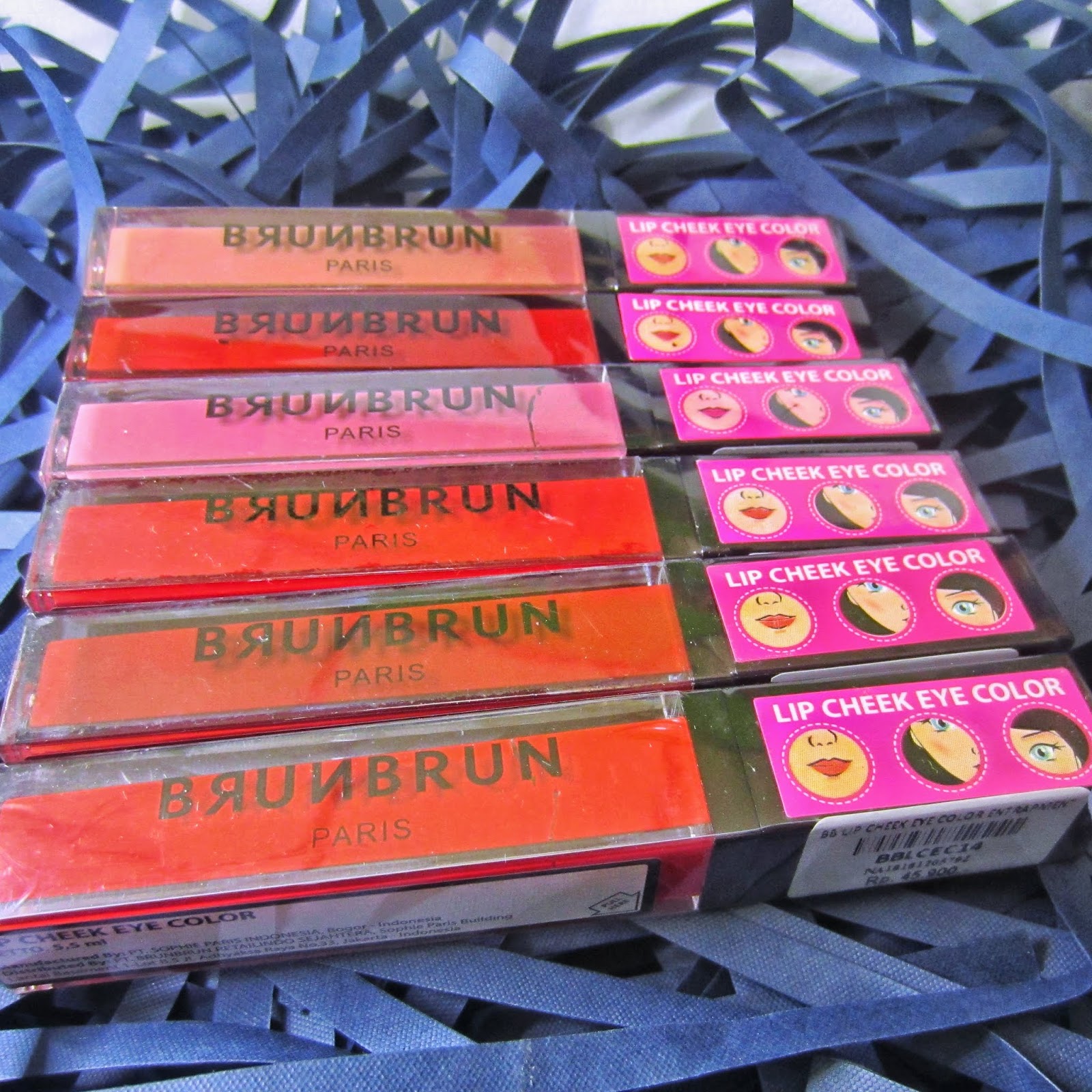 (SWATCHES + REVIEW ) Lip Cheeck Eye Color Brun Brun Paris - Devi Yusri