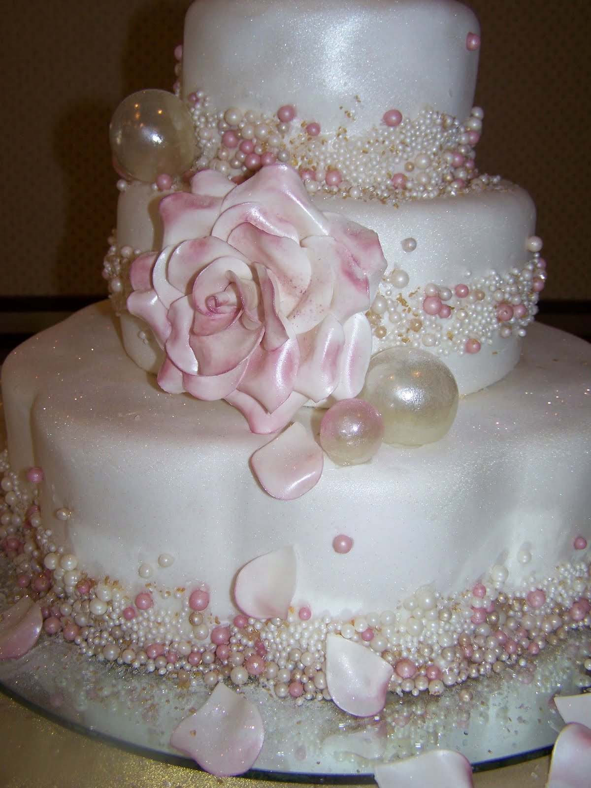 FairytaleEventsandCakesbyJulie: Beaded Wedding Cake