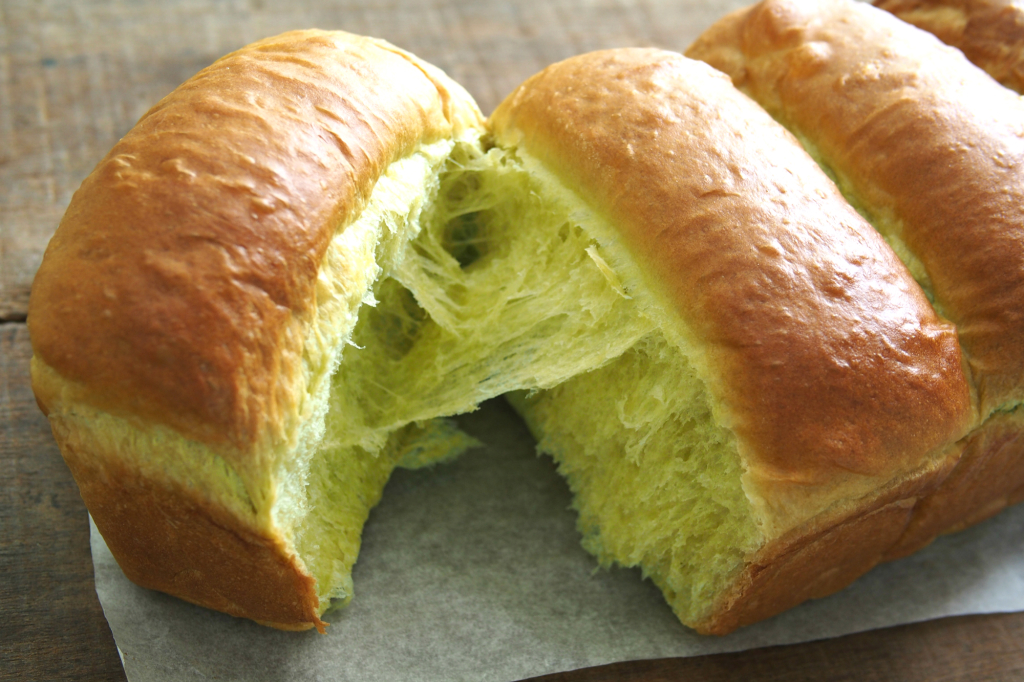 Pandan Hokkaido Milk Loaf (Tangzhong Method) - BAKE WITH PAWS