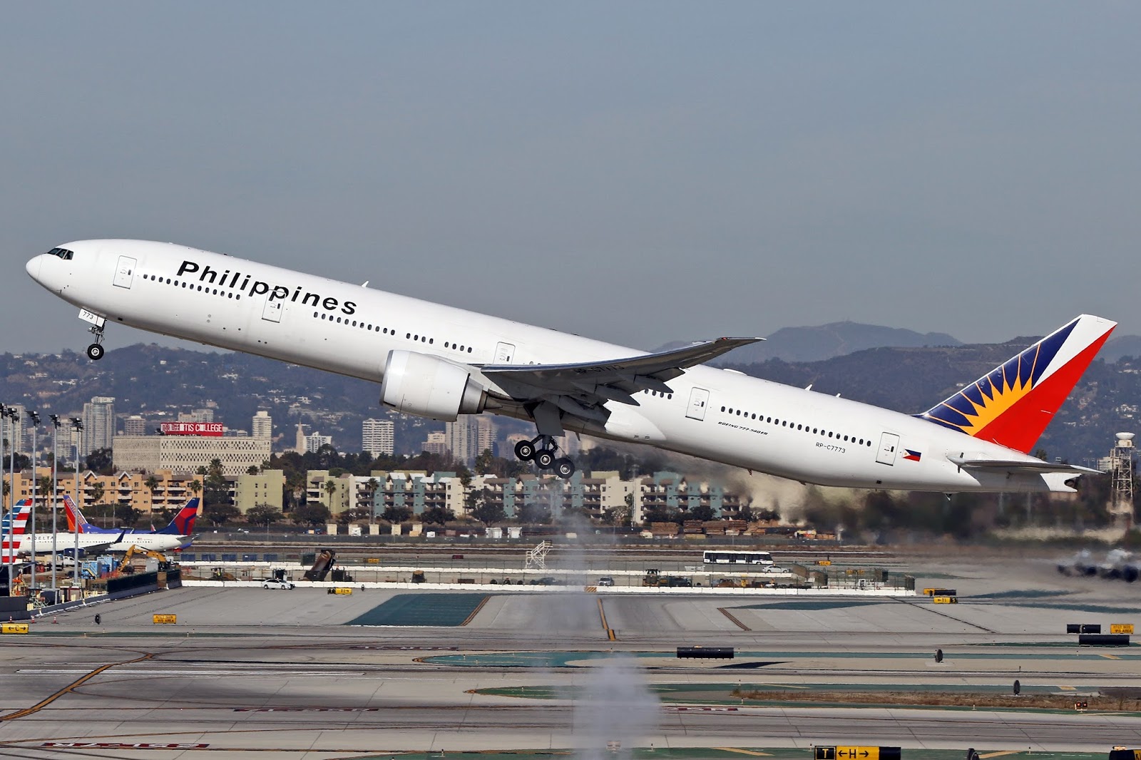 Aero Pacific Flightlines: Philippine Airlines Boeing 777-3F6(ER) (38718 ...