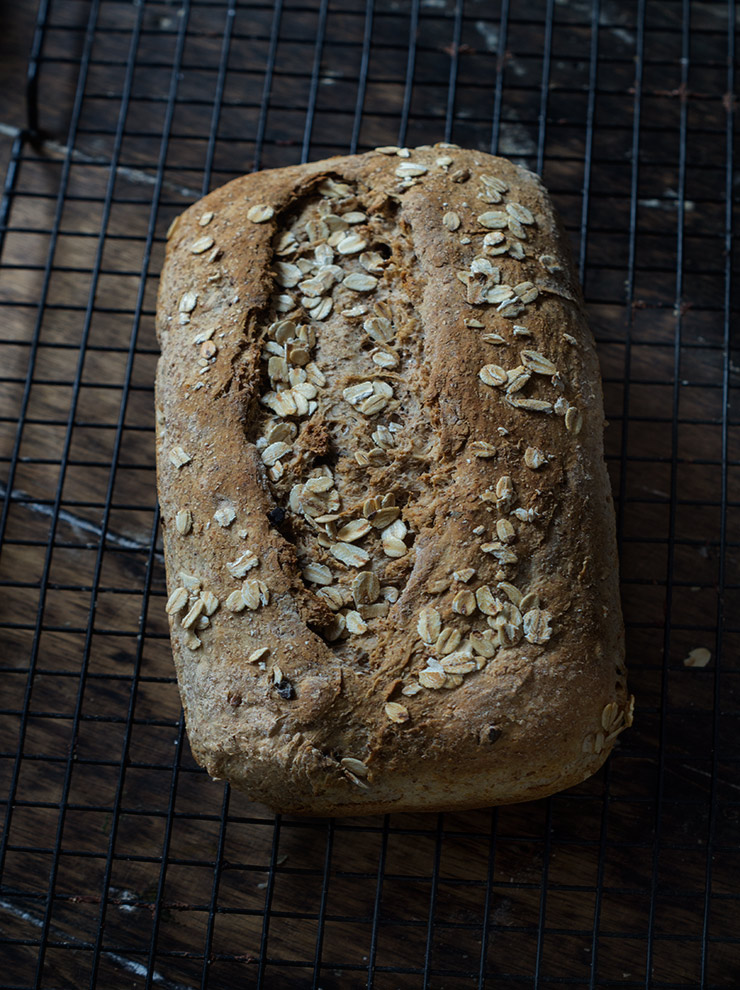 SÁNDWICH DE PAN INTEGRAL CON FRUTAS & QUESO | RÚSTICA