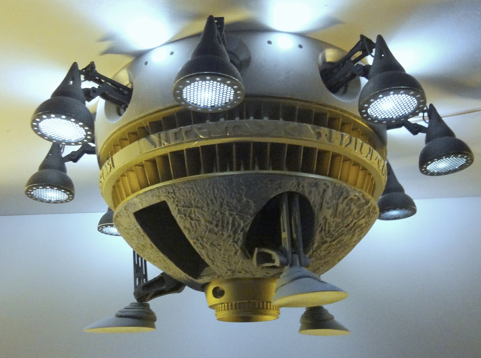 Randy Cooper's Science Fiction Models: E.T. upgrade kit for the GOLDEN ...