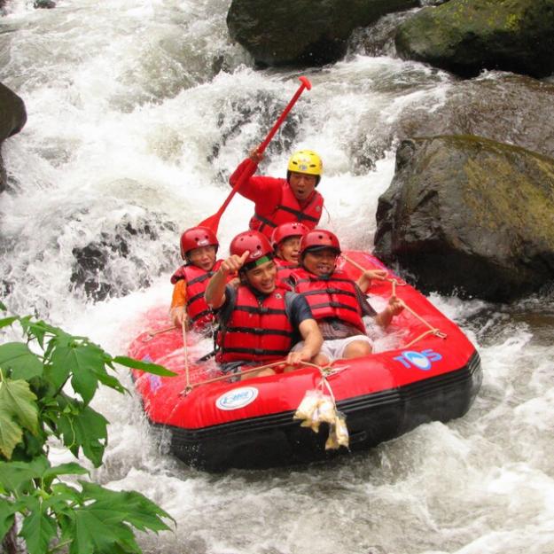Villa nabila pacet: Wisata Rafting Seru