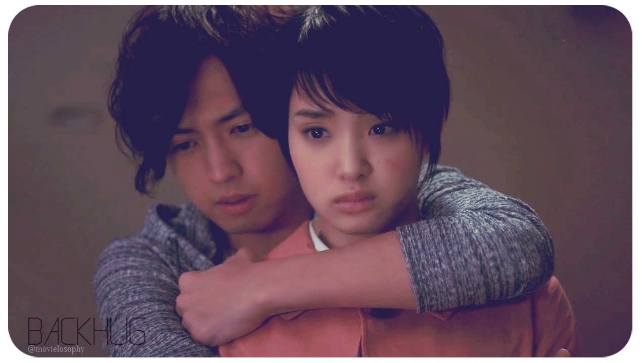 Back hug | movielosophy.02