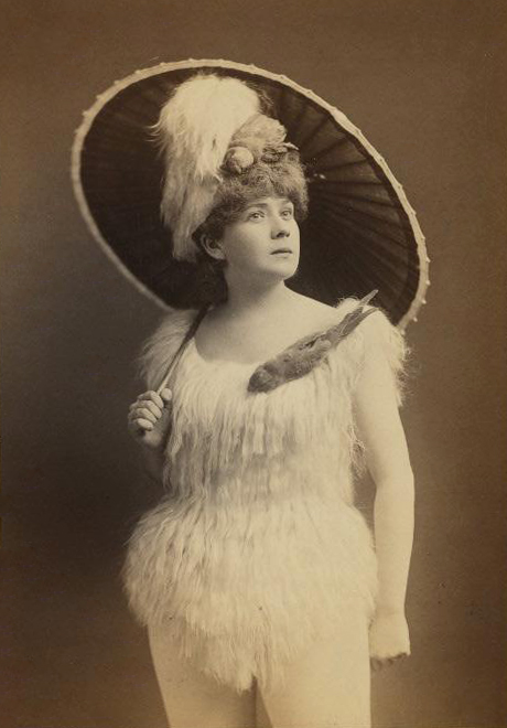 História do Burlesco - Miss Darkness Queen