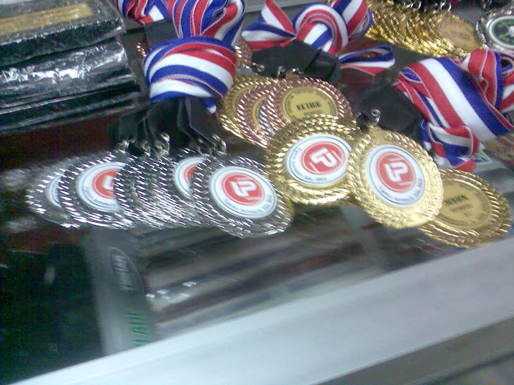 MEDAL & TROFI UNTUK SEMUA.: PIALA PUSINGAN KACA