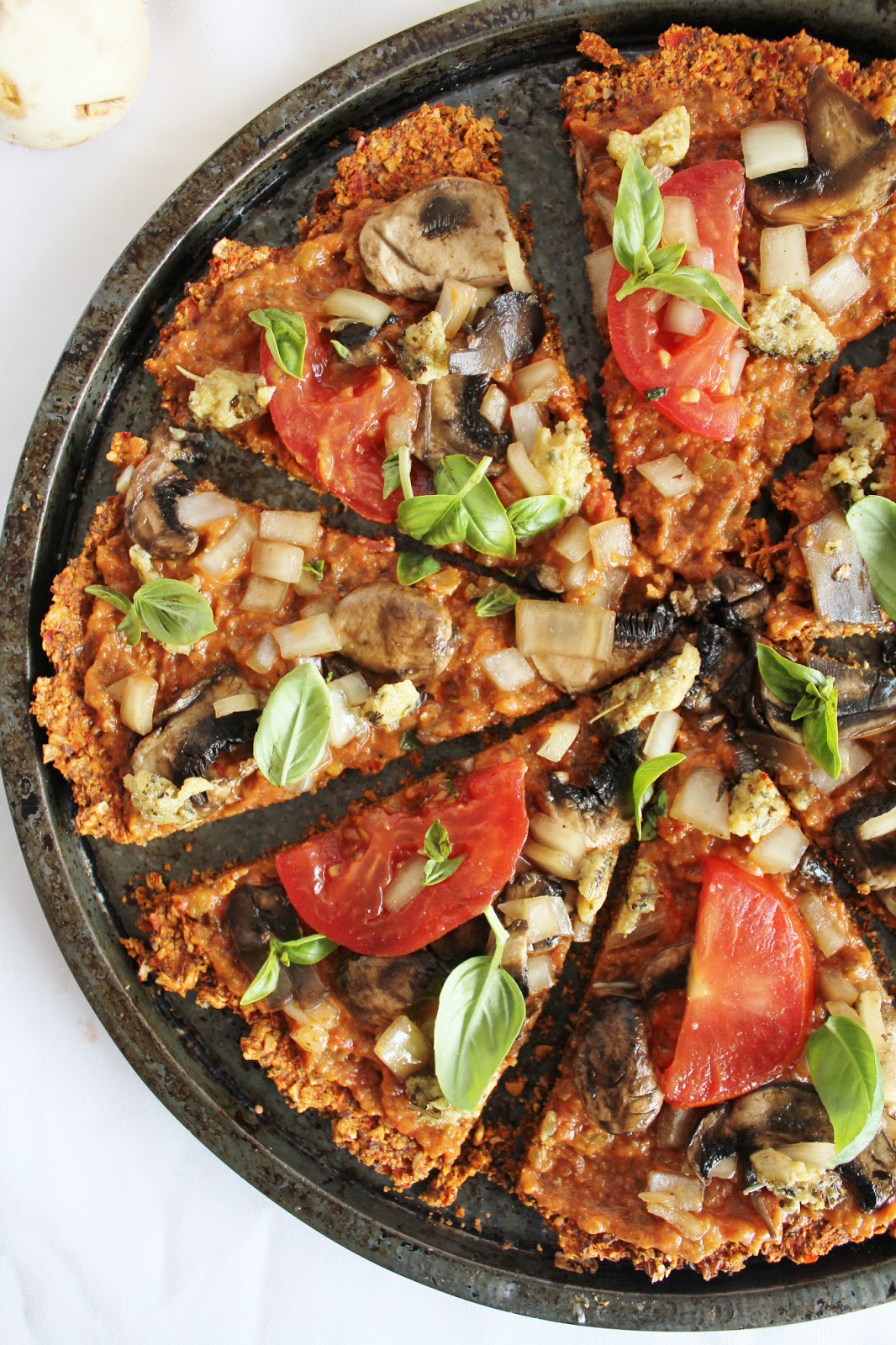 This Rawsome Vegan Life: pizza with red pepper flax crust, sun-dried ...