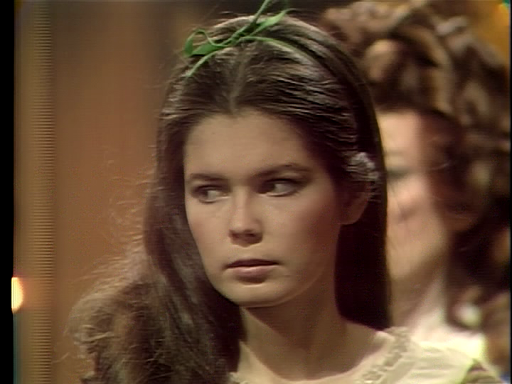 Shadows on the Wall: An Online Dark Shadows Fanzine: Very Victoria Winters