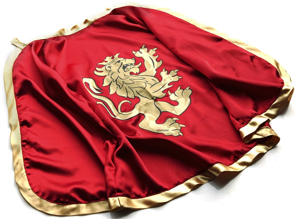 MERCADILLO HAPPY KIDS: Capa de Rey, Mosquetero y Set Niño