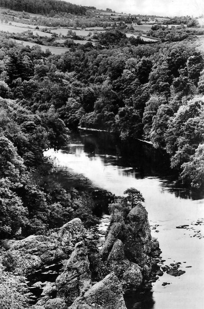 Tour Scotland: Old Photograph River Beauly Scotland
