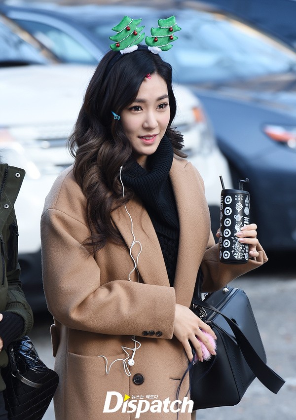 TaeTiSeo has arrived at Music Bank for their 'Dear Santa' comeback ...