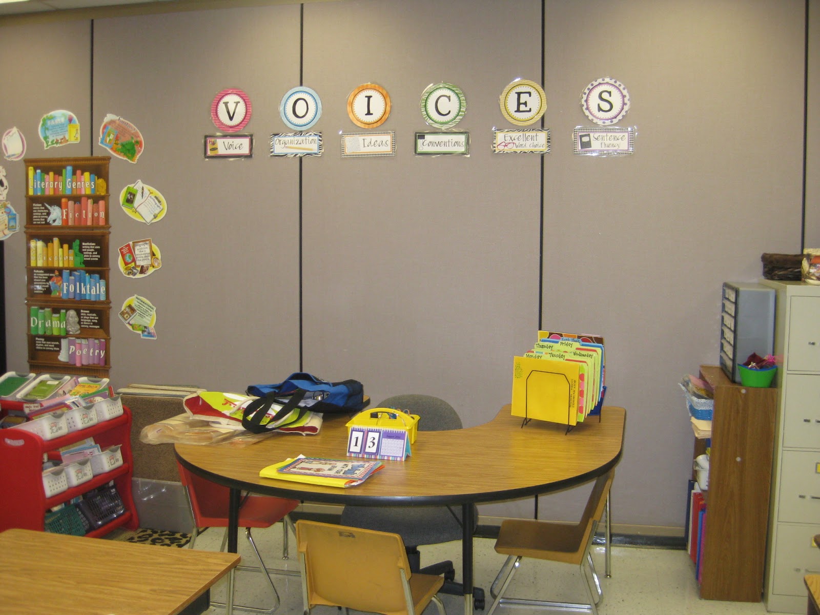 Primary Polka Dots: Classroom, Sweet, Classroom: It's Back to School We Go!